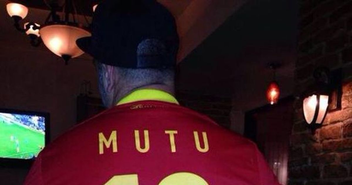 Meciul dezastrului! Romanii au urmarit partida purtand tricoul lui ...