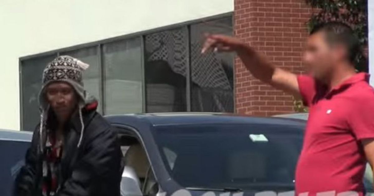 Un tanar sarac avea niste maruntis si a vrut sa isi cumpere o cafea ...