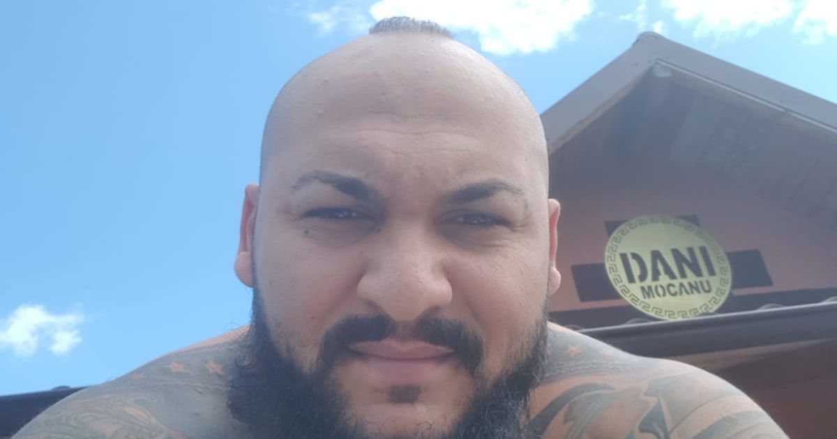 Dani Mocanu s-a facut si tatuaj dupa o manea pentru Sile Camataru - WOWBiz