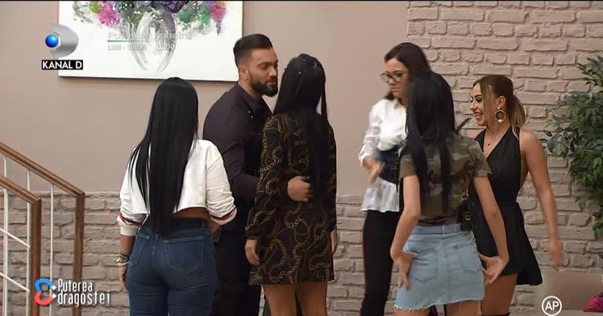 Andy s-a întors în casa Puterea Dragostei! Ce reacție a avut Roxana - WOWBiz