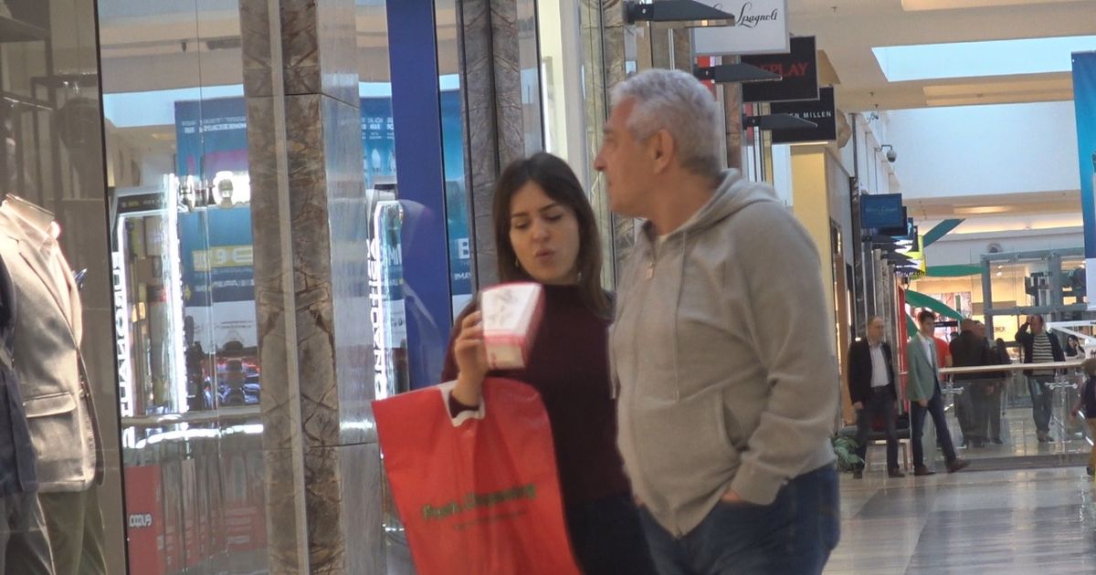 Giovani Becali și-a tras consilier de lux la shopping! Imagini geniale ...