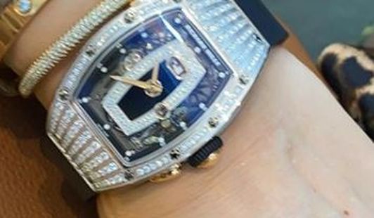 Anamaria Prodan a primit un ceas scump cât o casă de la soțul ei! - WOWBiz