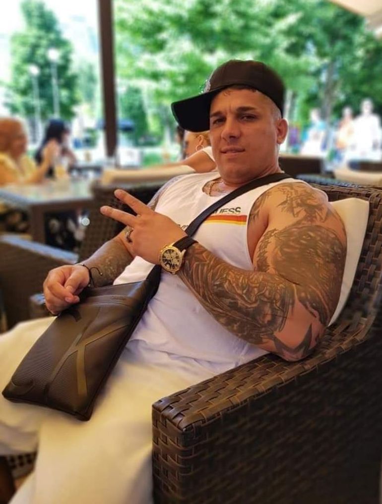 Adrian Corduneanu a fost fotografiat în celula de la puşcărie - WOWBiz