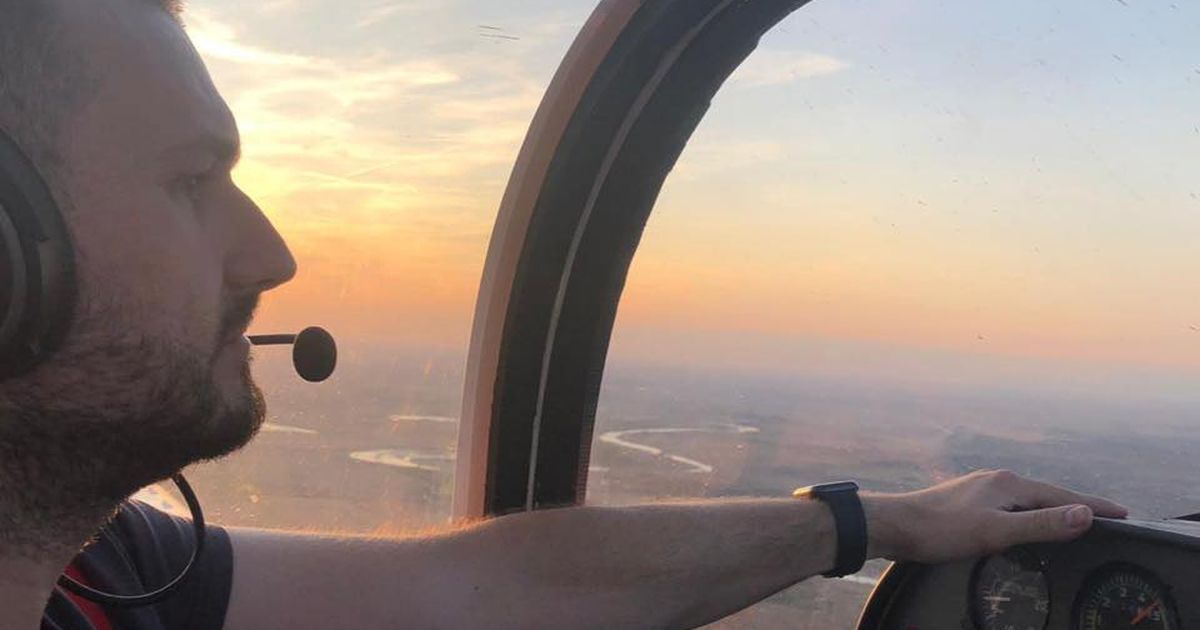 Un pilot și prietenul lui au murit în accidentul aviatic din Arad - WOWBiz