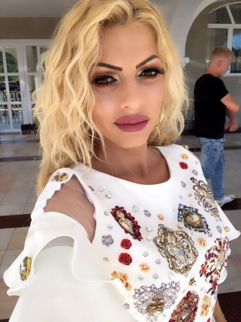 Nicoleta Guță și-a cumpărat un BMW - WOWBiz