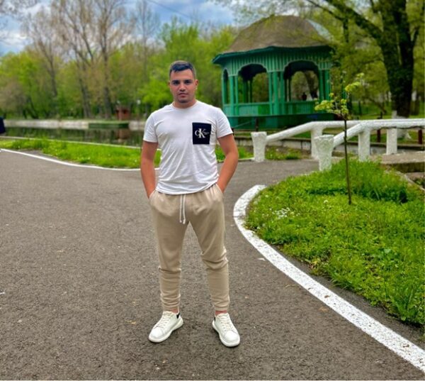 Mesajele halucinante care arată ce se întâmpla între tânărul mort în ...