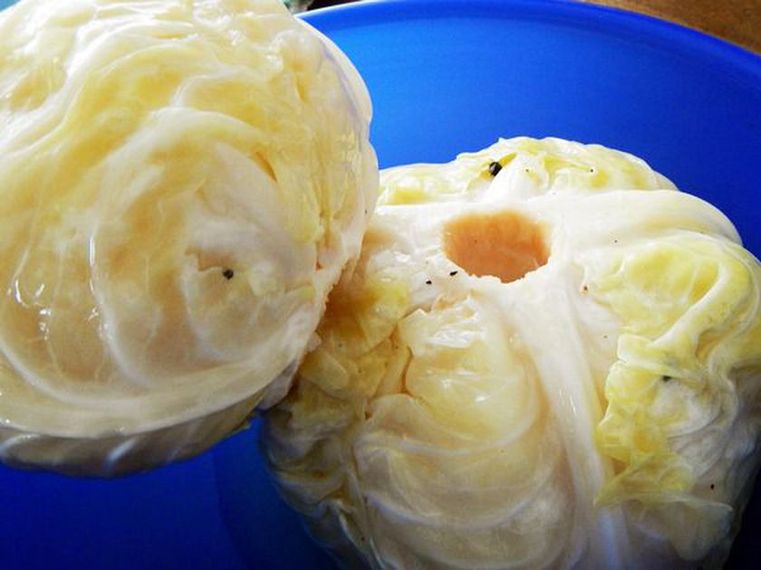 Varză murată. Cum se prepară salata de varză cu ulei - WOWbiz.ro