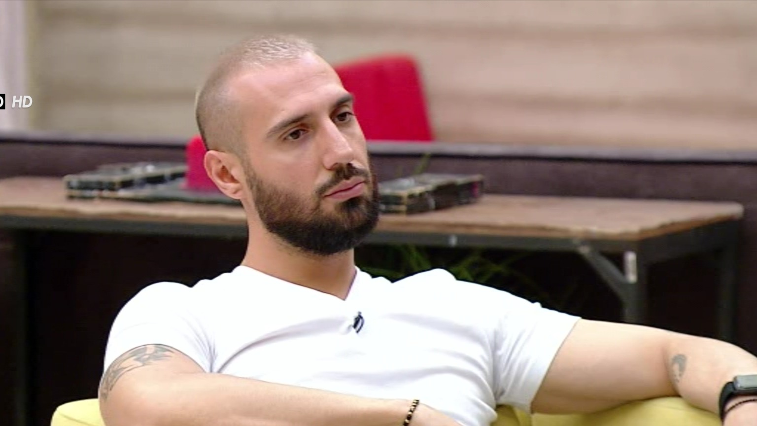 Marius nu mai rezistă în emisiune - Kanal D Romania