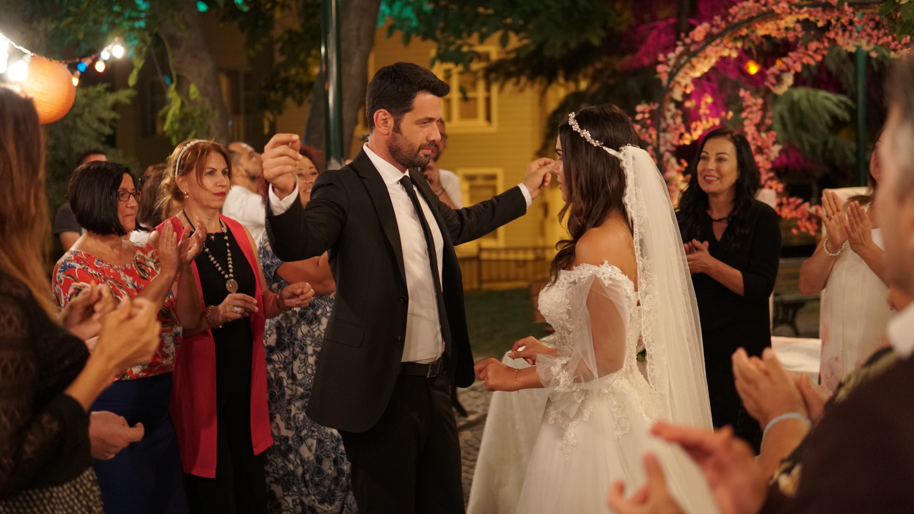 Ali si Sevda in vizorul lui Uygar! - Kanal D Romania