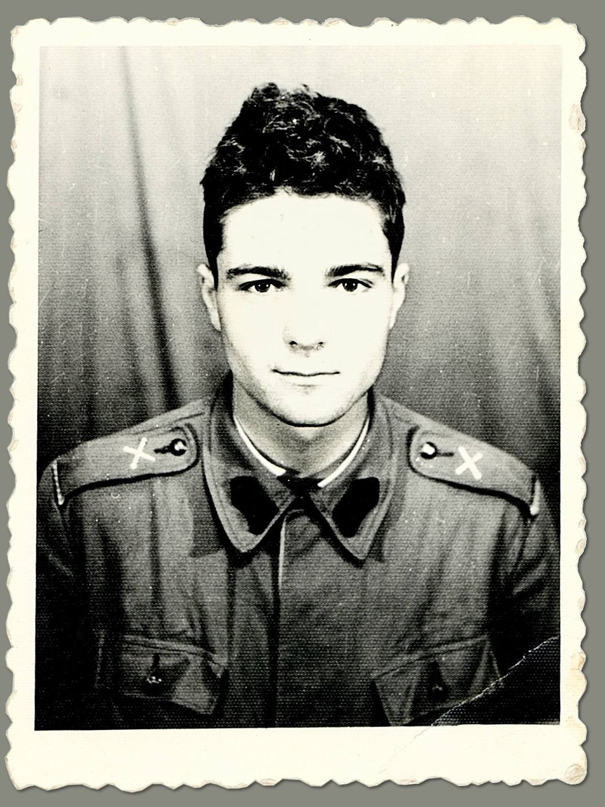 Cine este si cum arata Nicusor Dan in tinerete? Noul primar general al ...