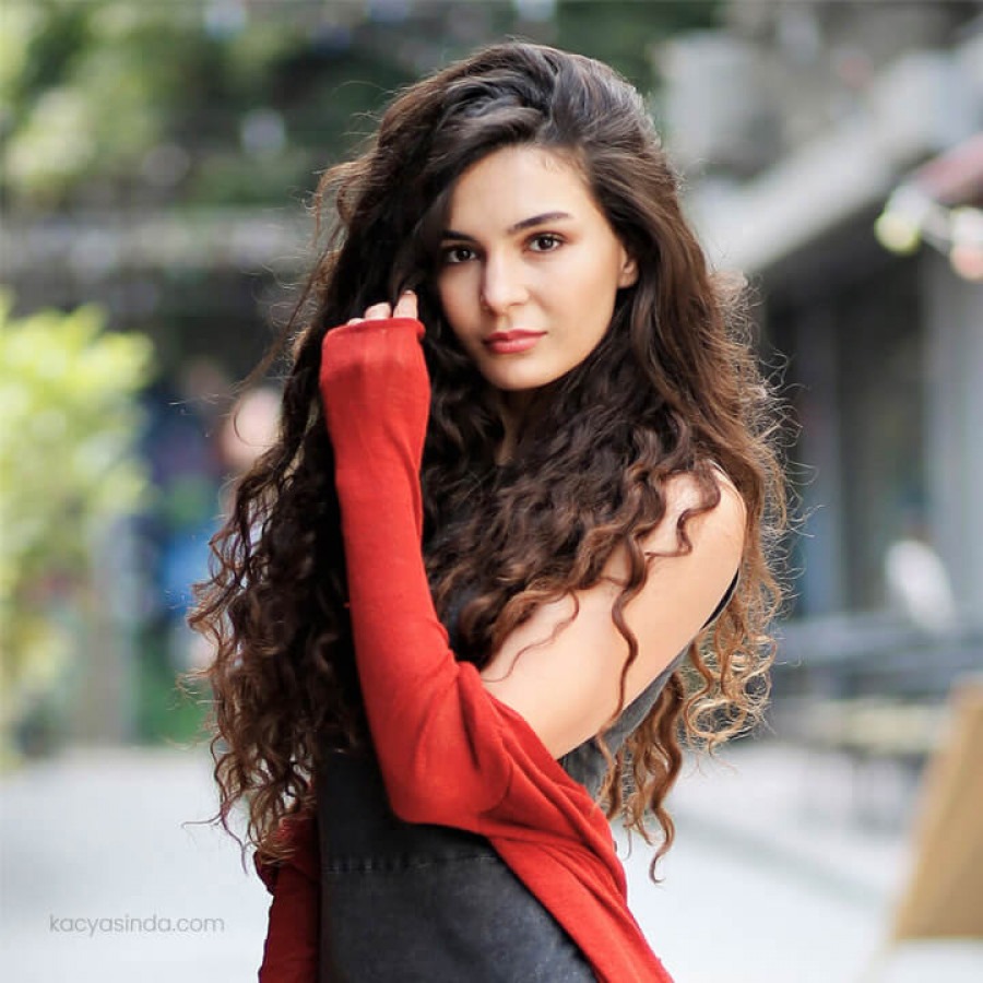 Reyyan, protagonista serialului "HERCAI", gest extrem! Iata la ce anume ...