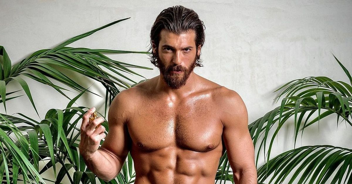 Topul celor mai frumoși actori din Turcia. Te pot seduce doar cu o ...