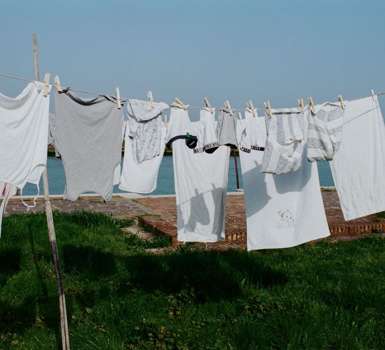 Când se spală rufe în Săptămâna Mare și când NU ai voie să speli ...