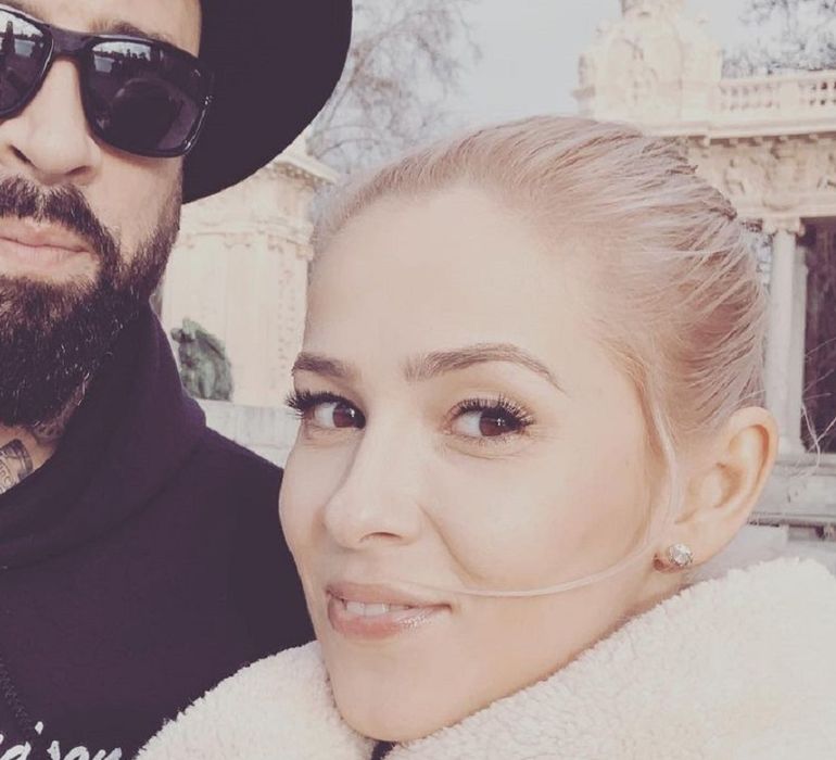 Cine este soția lui CRBL și cum arată. Iată cum a început povestea de ...