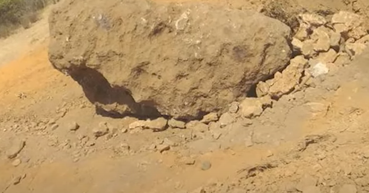 Intr-un meteorit de 15 tone au fost descoperite două noi minerale ...