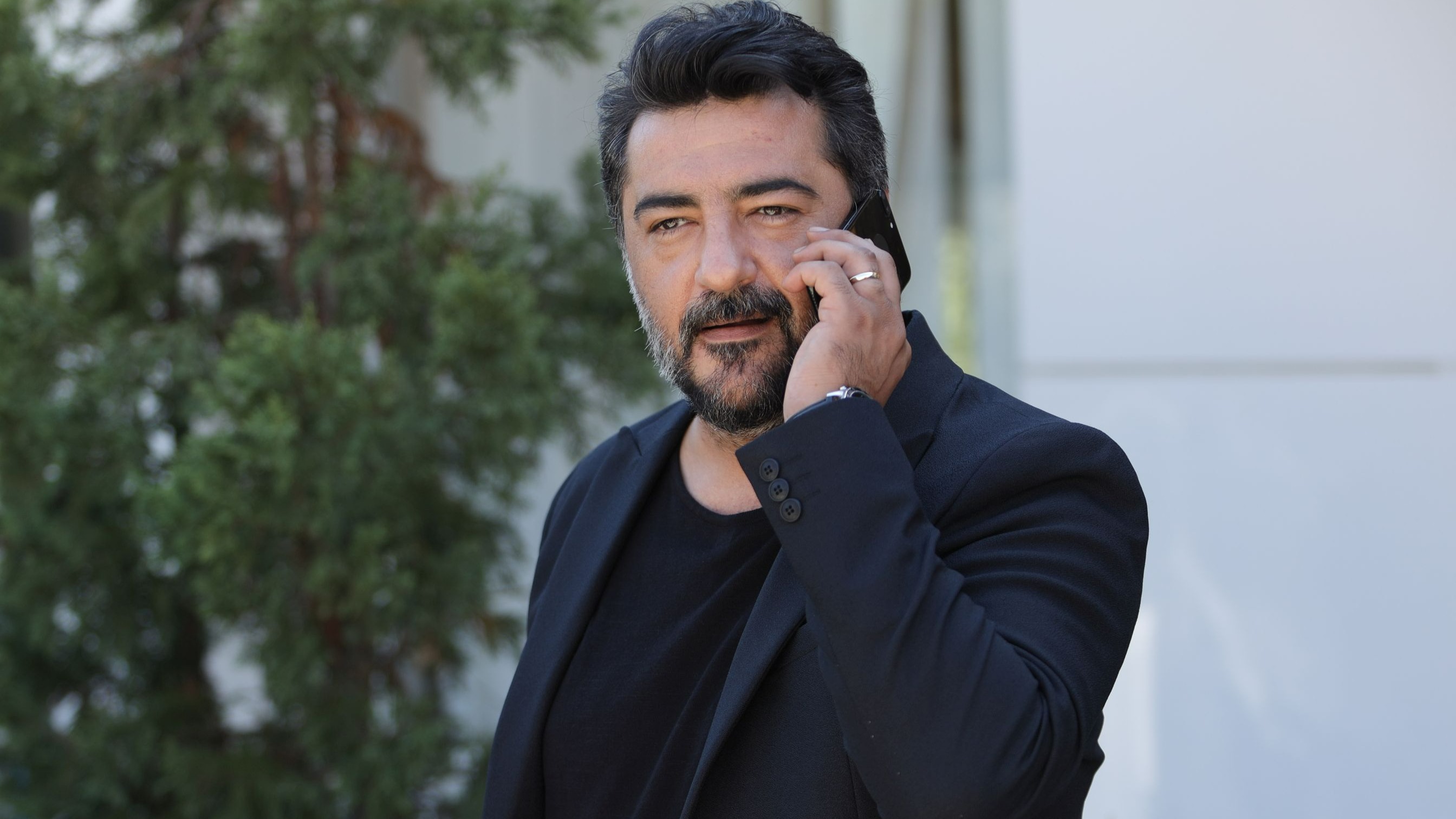 Akif din serialul Totul pentru familia mea a dezvăluit tuturor cine ...