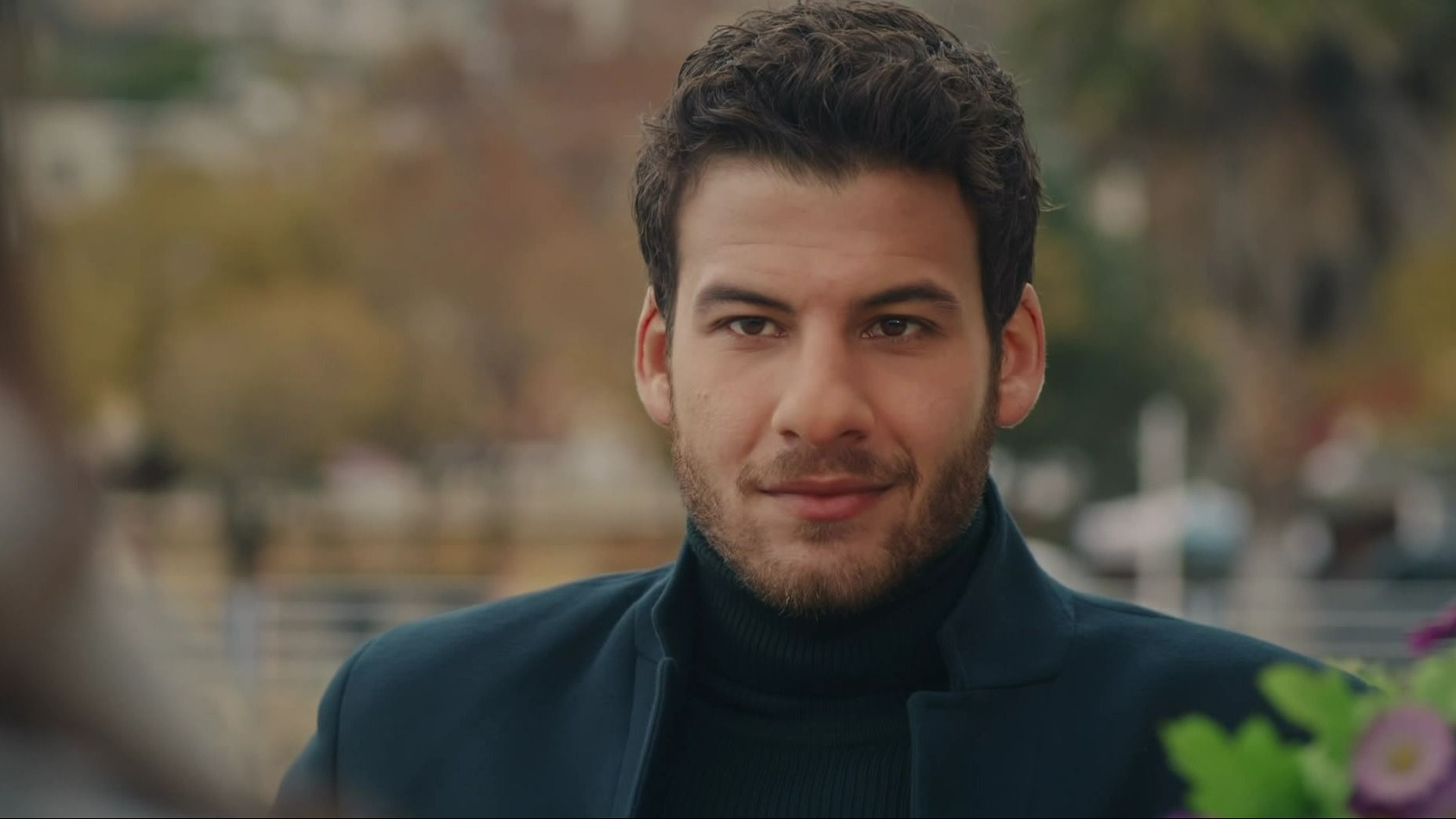 Ömer din serialul Melek, schimbare spectaculoasă de look și de stil ...