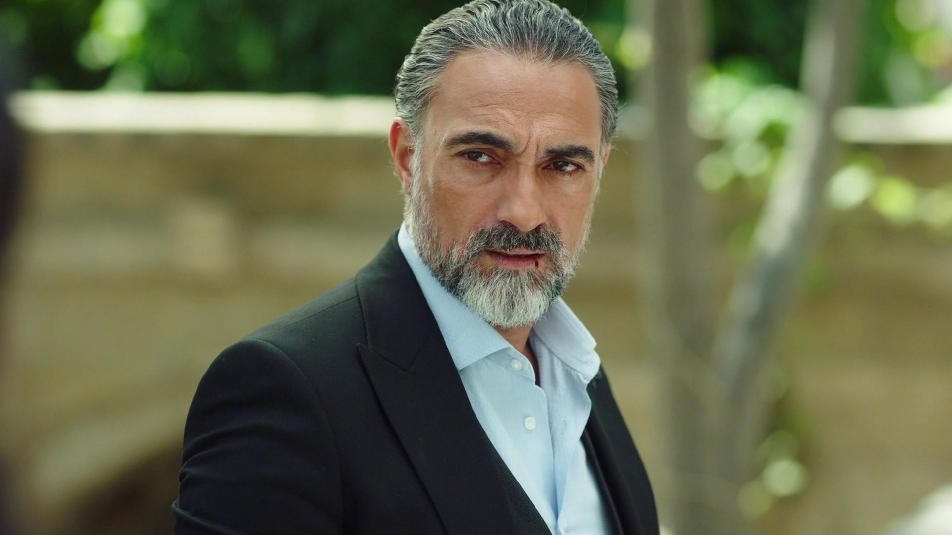 Abbas din serialul Promisiunea, pasiuni nebănuite dincolo de platourile ...