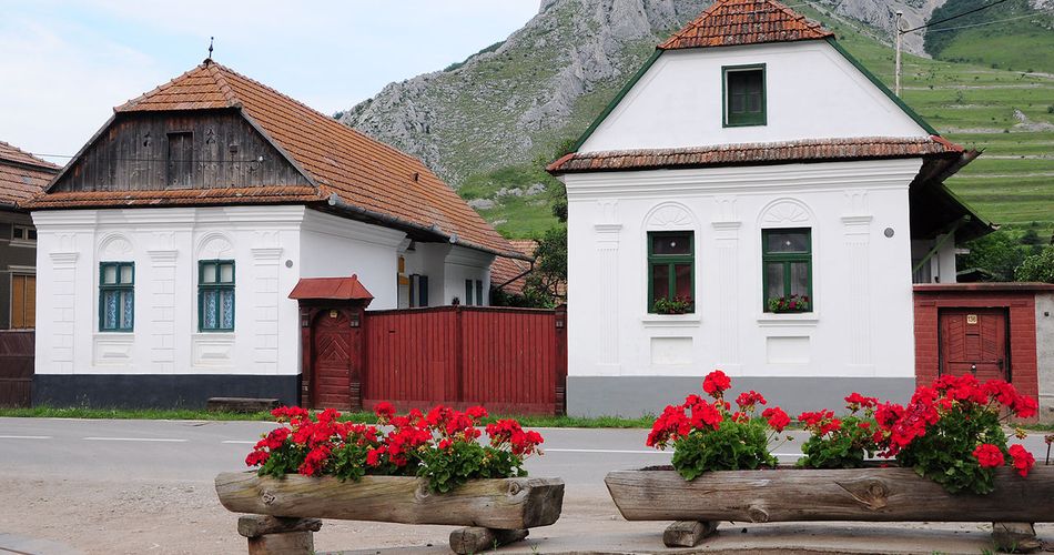 Localitatea din România unde soarele răsare în luna iulie de două ori ...