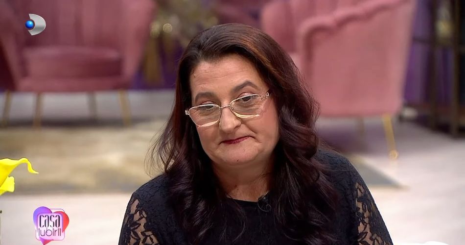 „Mi-am dat seama ce fel de femeie este”. Mama lui Robi dă cărțile pe ...