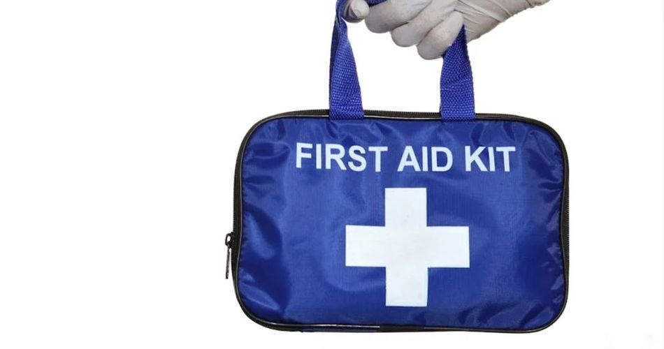 Trusa de prim ajutor nu va mai fi obligatorie pentru toți conducătorii ...