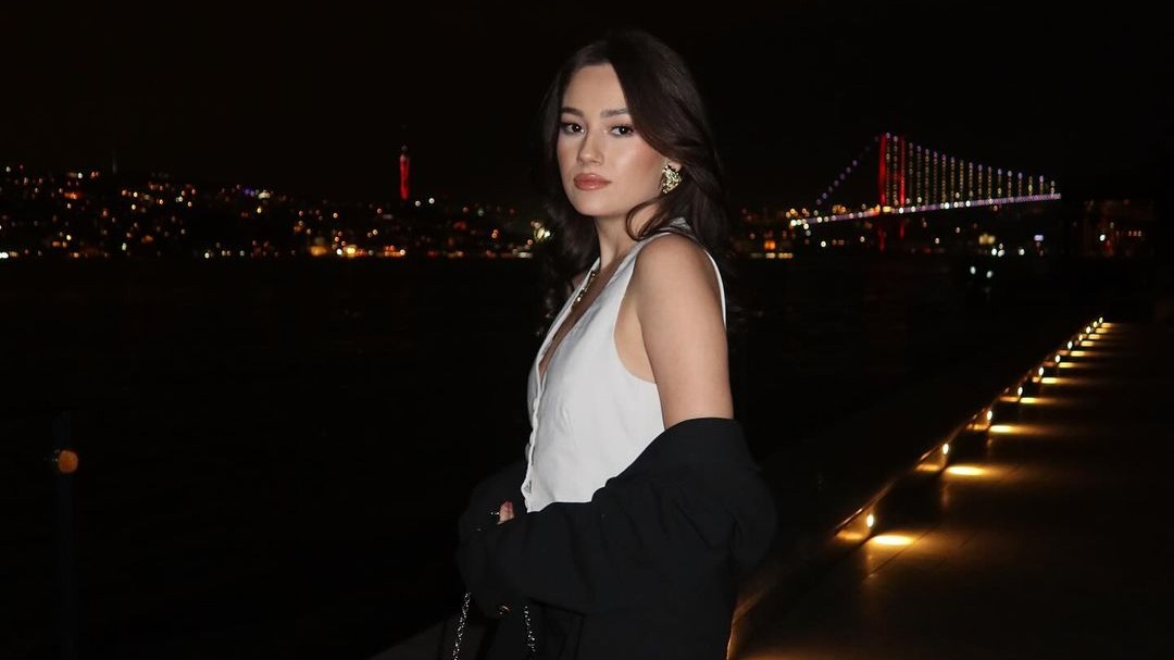 Motivul șocant pentru care vloggerița Mimi s-a mutat în Londra ...