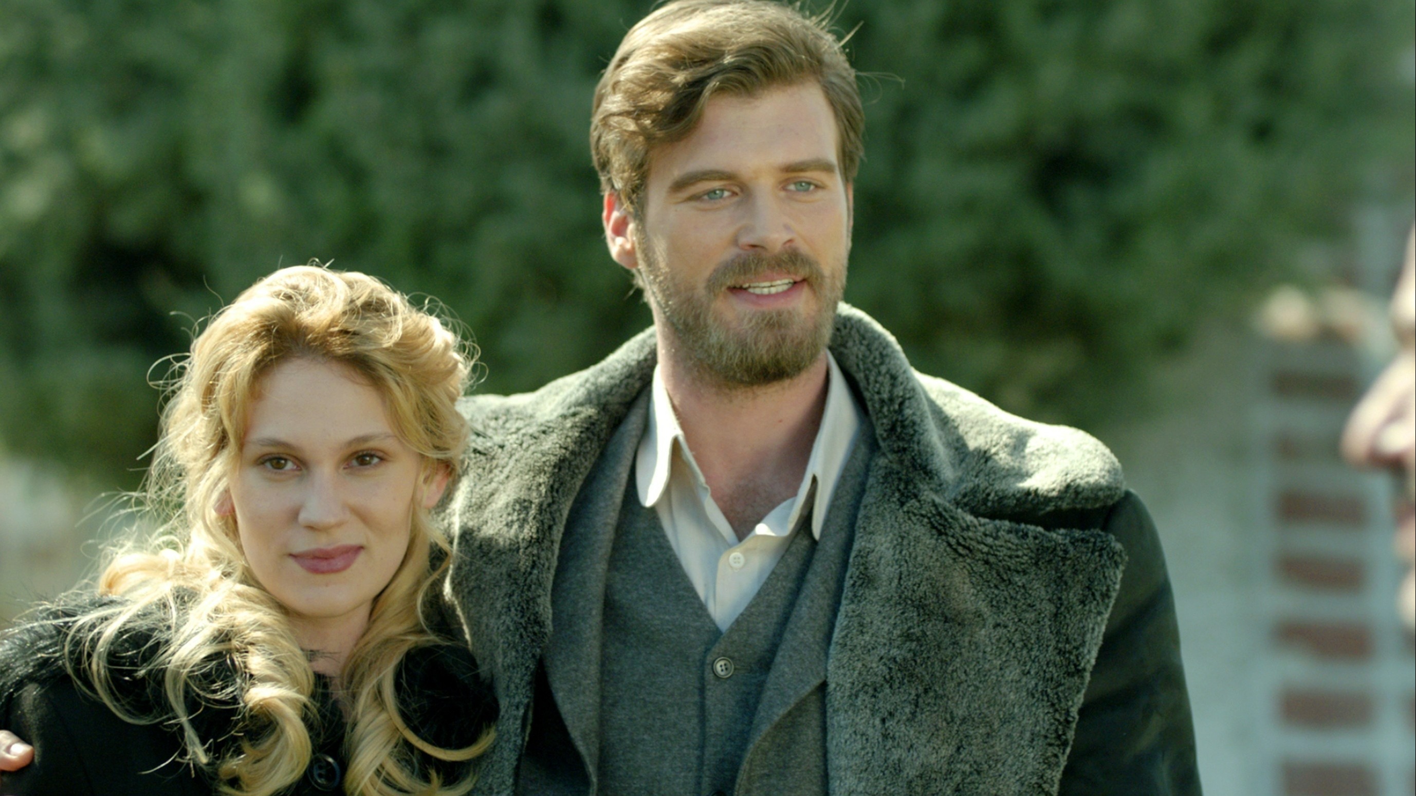 Cine este și câți ani are Farah Zeynep Abdullah, protagonista noului ...