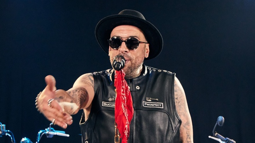 CRBL, primele imagini după operația de blefaroplastie. Fanii cred că ...