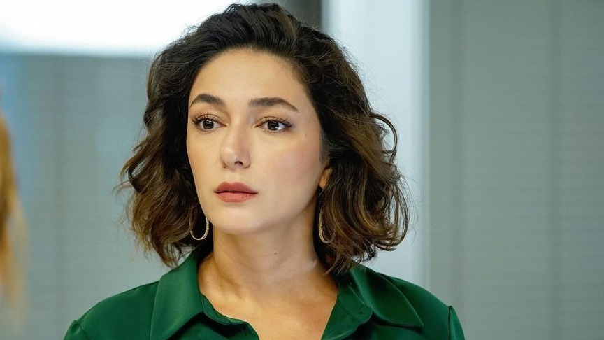 Şebnem Hassanisoughi, care joacă rolul Şebnem Sualp în serialul Inimă ...