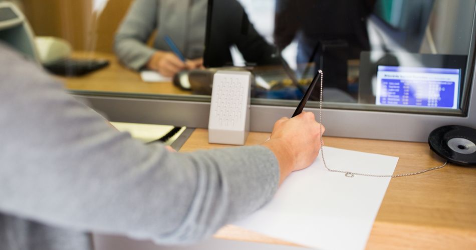 Cursul valutar BNR vineri, 28 noiembrie 2025: Moneda euro și dolarul ...