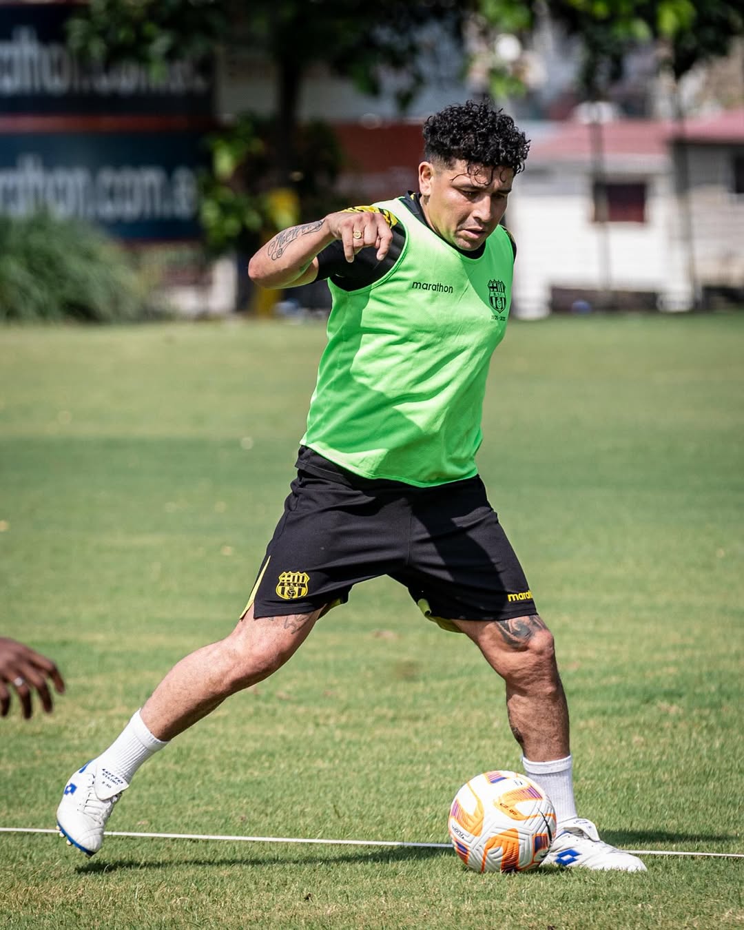 Fotbalistul Mario Pineida, în vârstă de 33 de ani, a fost asasinat în ...