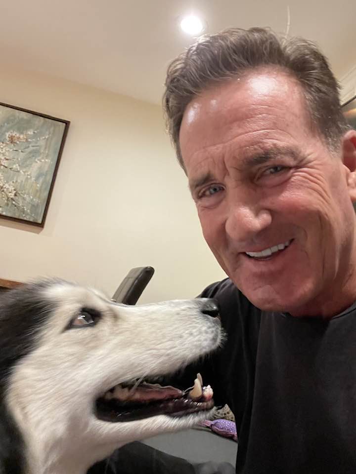 Pat Finn, actorul din Friends și Seinfeld, și-a pierdut viața la 60 de ani - Kanal D Romania