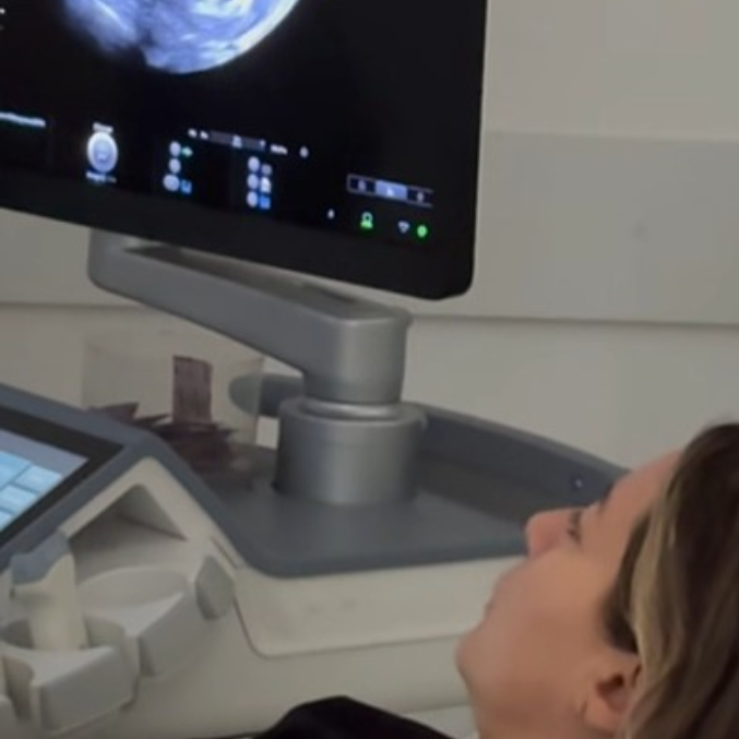 Laura Cosoi este însărcinată pentru a cincea oară. Vedeta a dat vestea ...