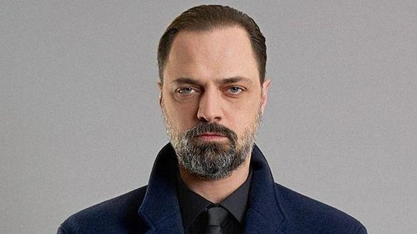 Cine este și câți ani are Ertan Saban, actorul care joacă rolul ...