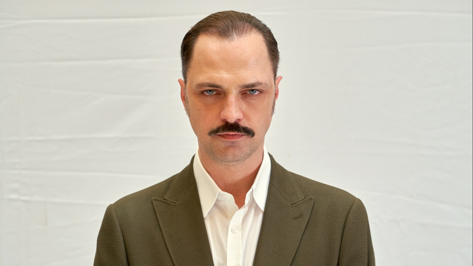 Un celebru actor turc, pregătit să cucerească publicul din România ...