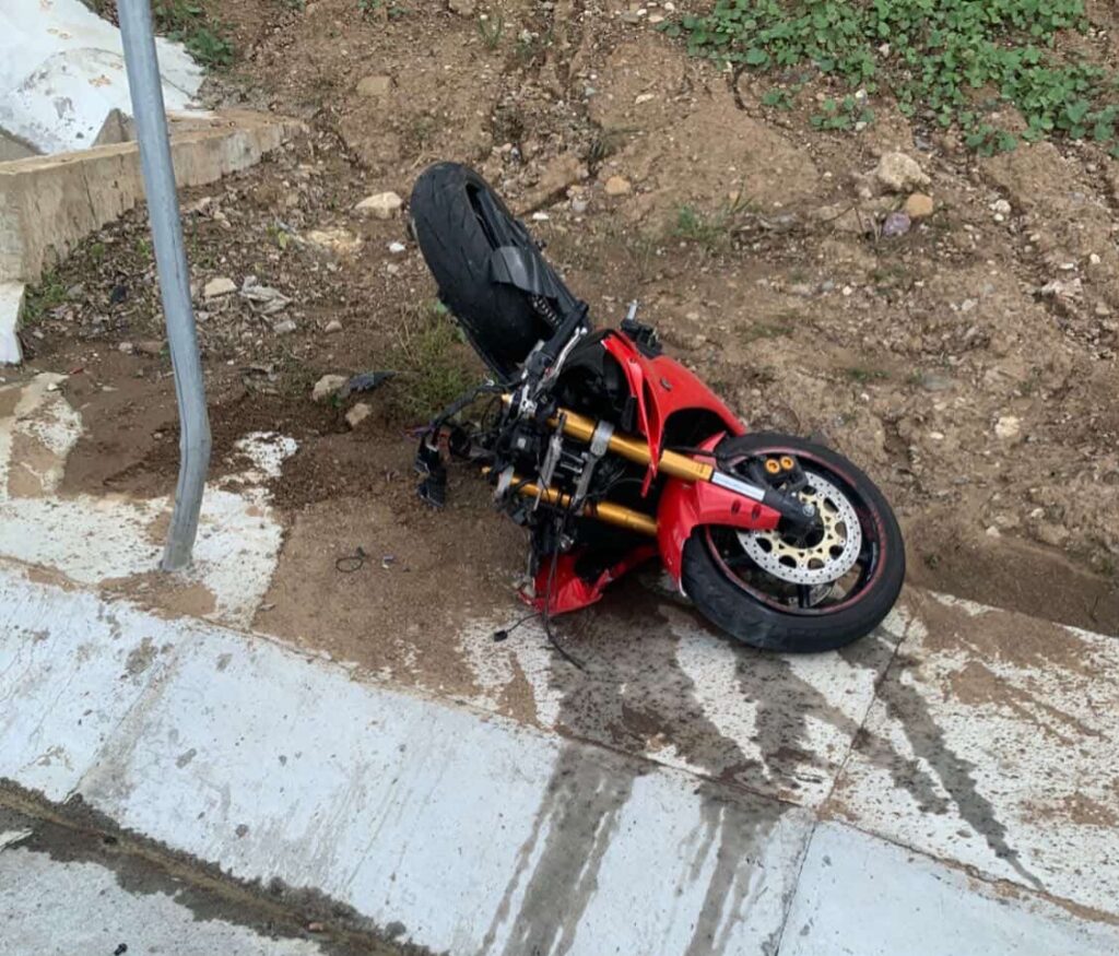 Un tânăr de 24 de ani s-a stins din viață după ce s-a ciocnit de un ...