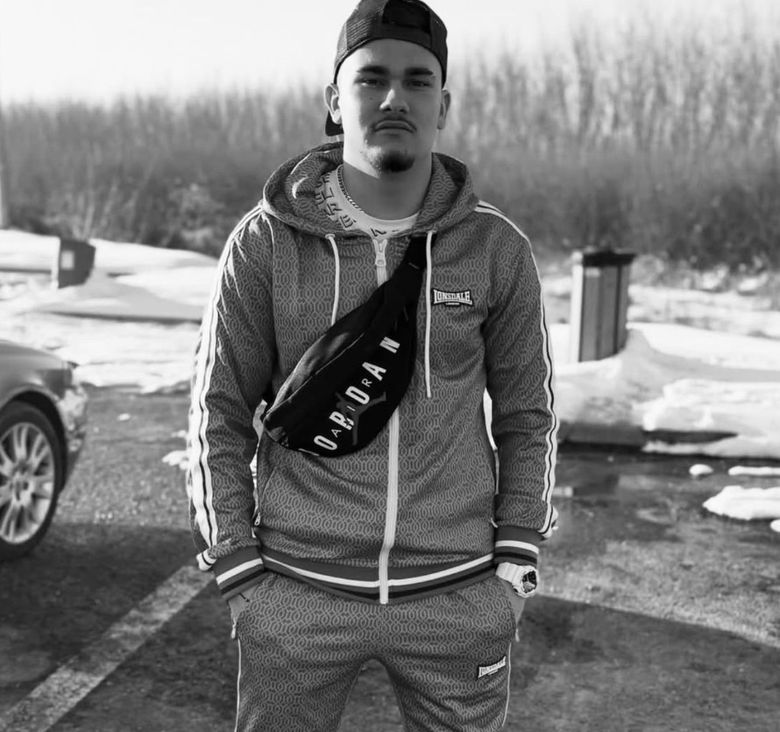Alexandru este tânărul de 19 ani care și-a pierdut viața în urma ...
