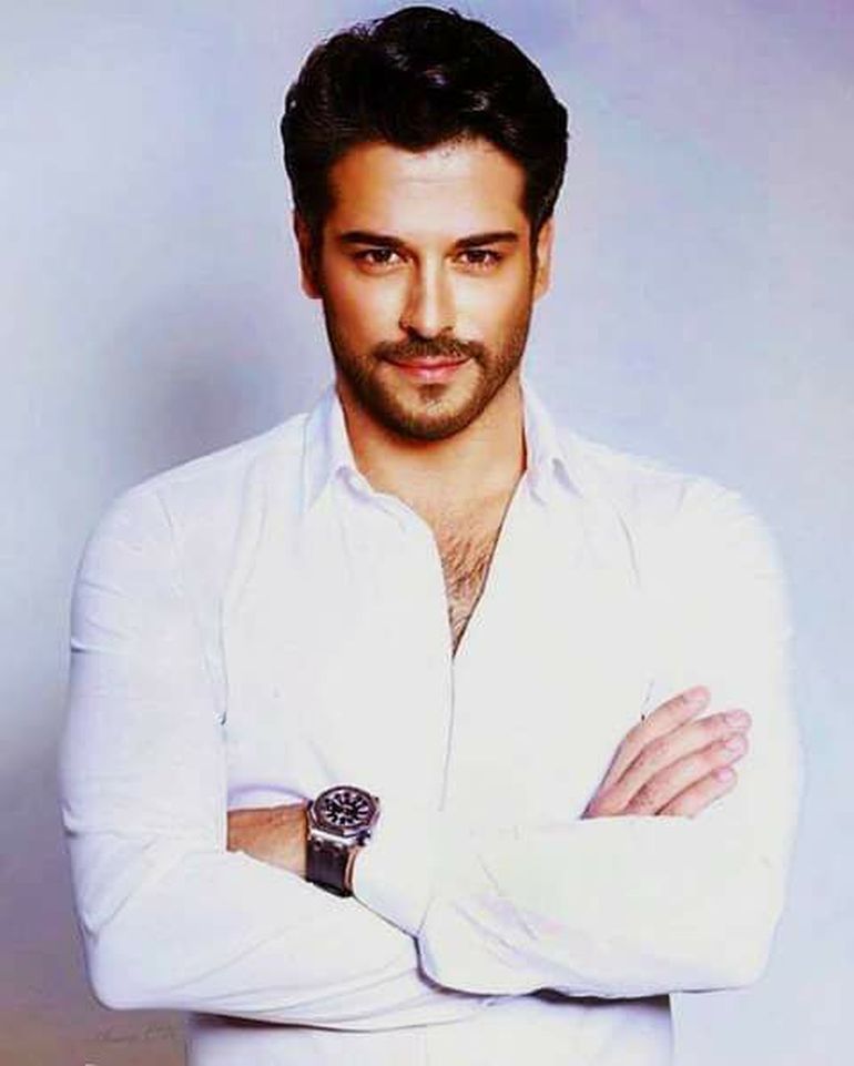 BURAK OZCIVIT, cel mai indragit actor turc in tarile arabe! Sarmantul