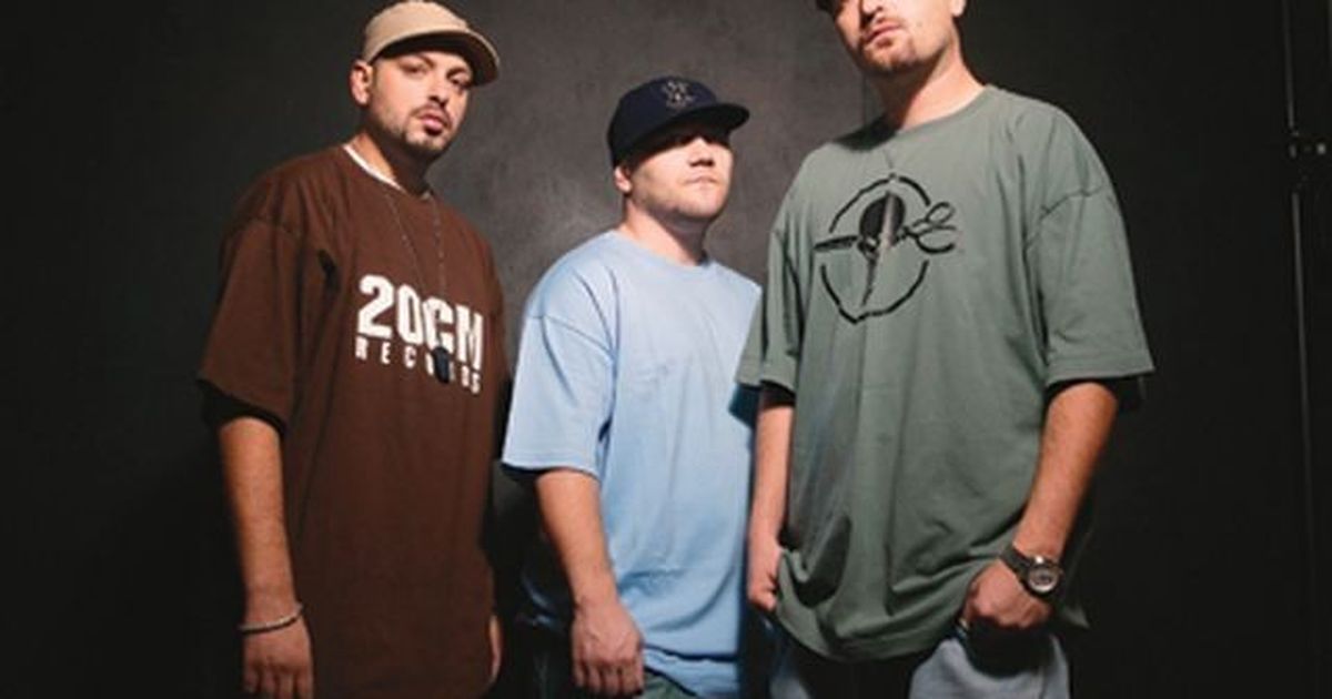 Dezamagire pentru trupa Parazitii! Piesa "Toate-s la fel" nu va mai fi ...