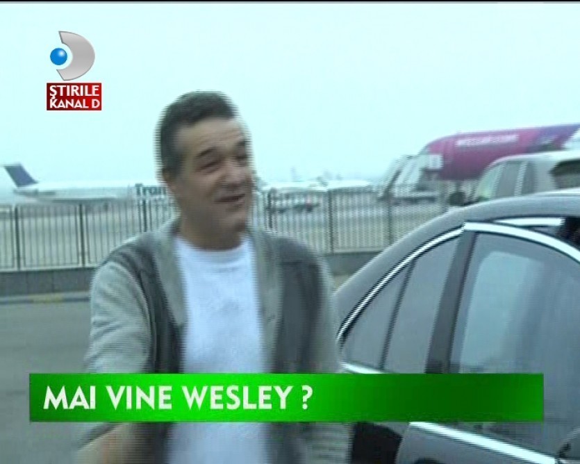Cum incearca Gigi Becali sa-l convinga pe Wesley sa vina la Steaua ...
