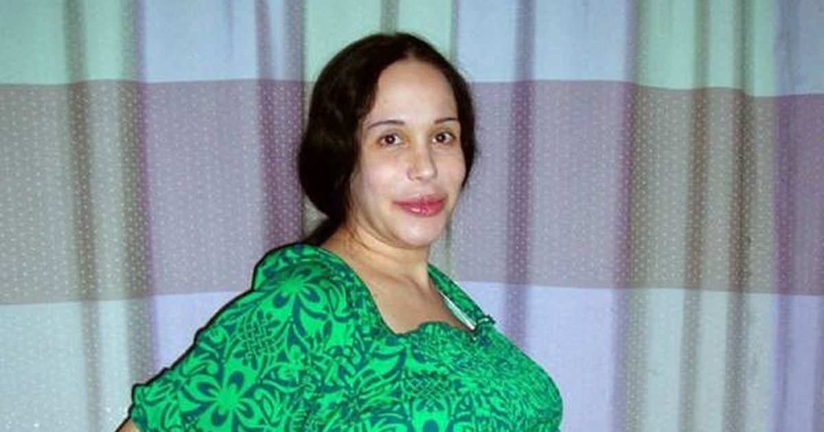 O mai tii minte pe octomama, femeia care a dat nastere la 8 copii? E ...