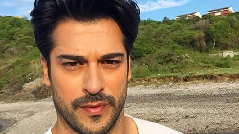 Actori celebri din Turcia au urat "BAYRAM FERICIT!", fanilor lor musul