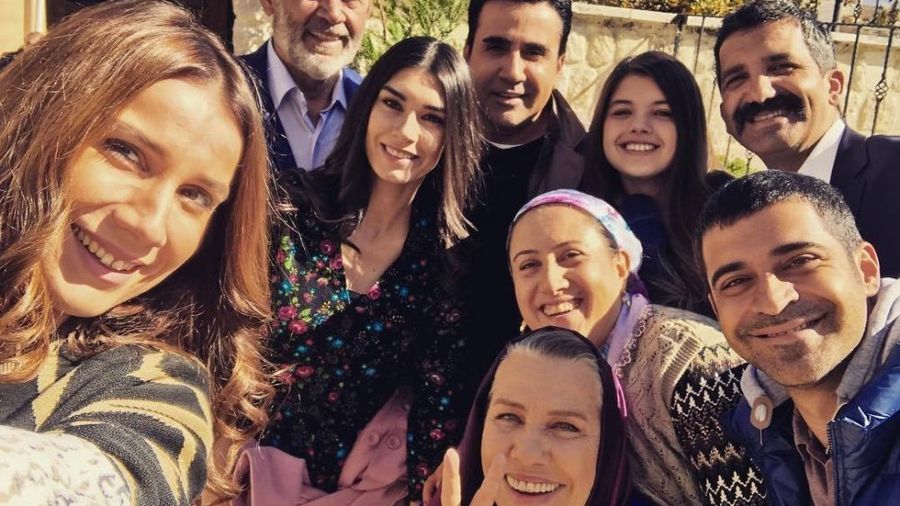 Actorii din "Dragoste si ura", surprinsi in ipostaze inedite, in ...