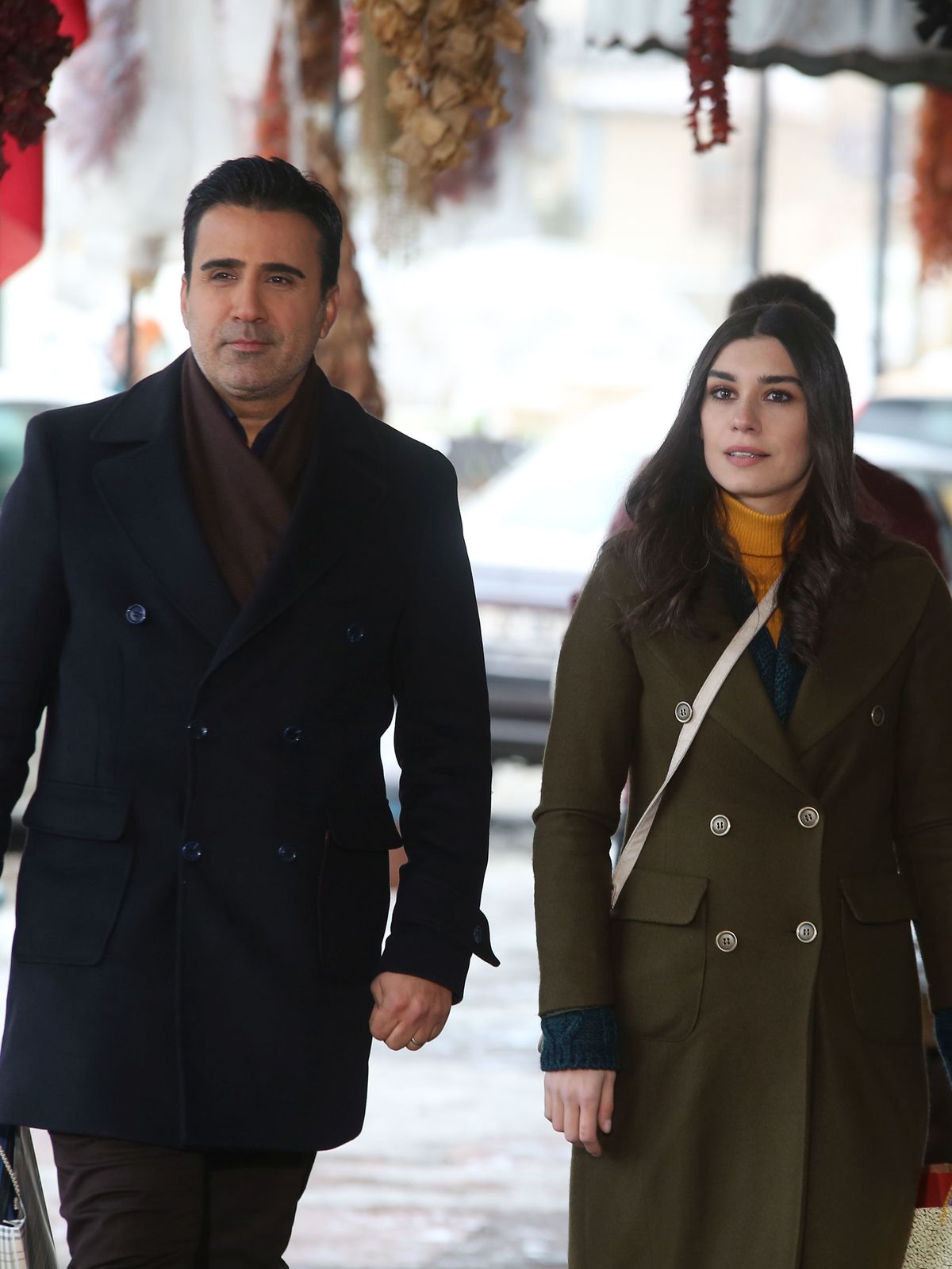 Sezonul trei al serialului turcesc “Dragoste si ura”, din 11 decembrie ...