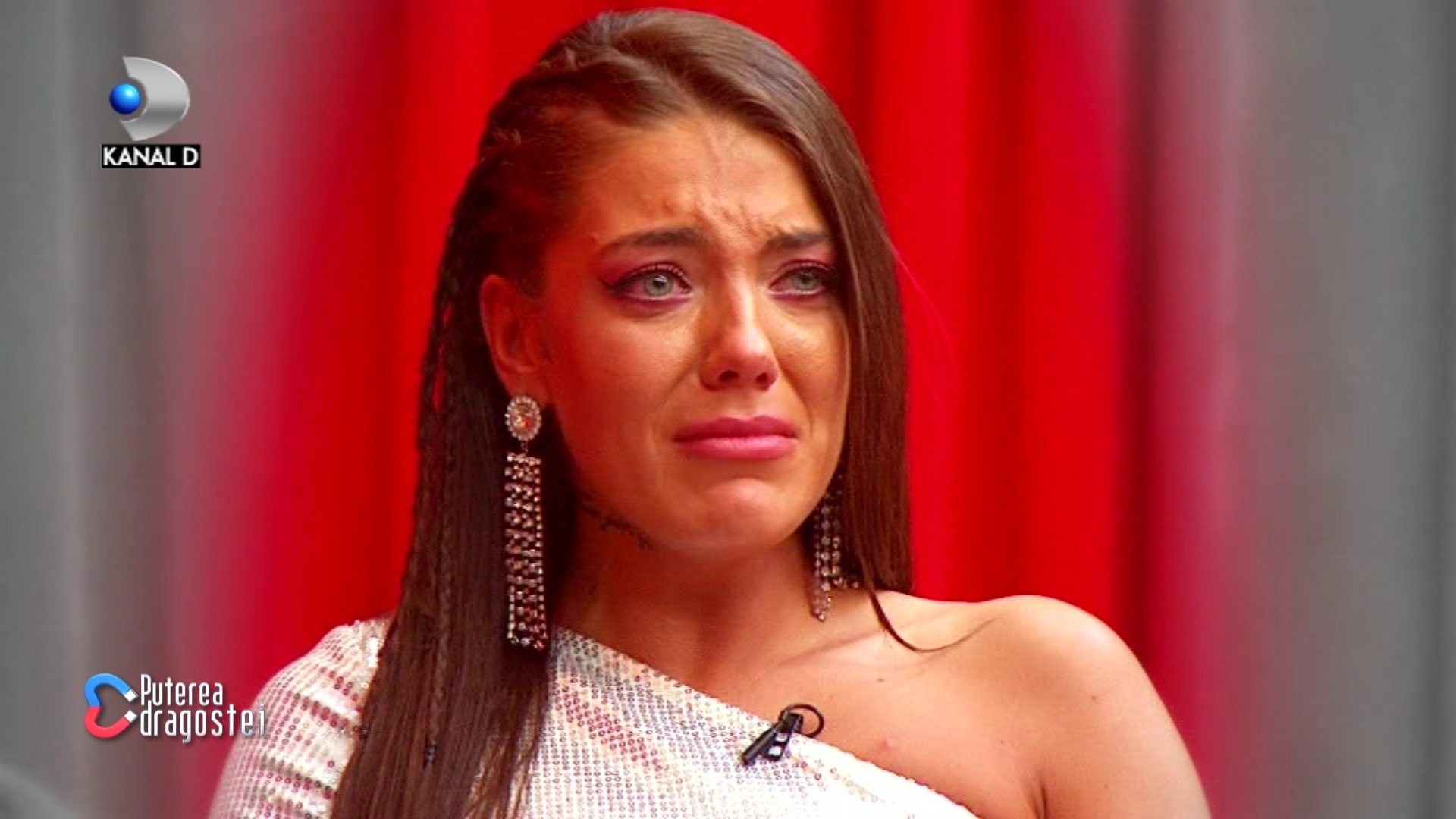 Roxana, fata in fata cu Alexander! Mai spera sau nu la iubirea tanarului grec? Afla ce decizie ...