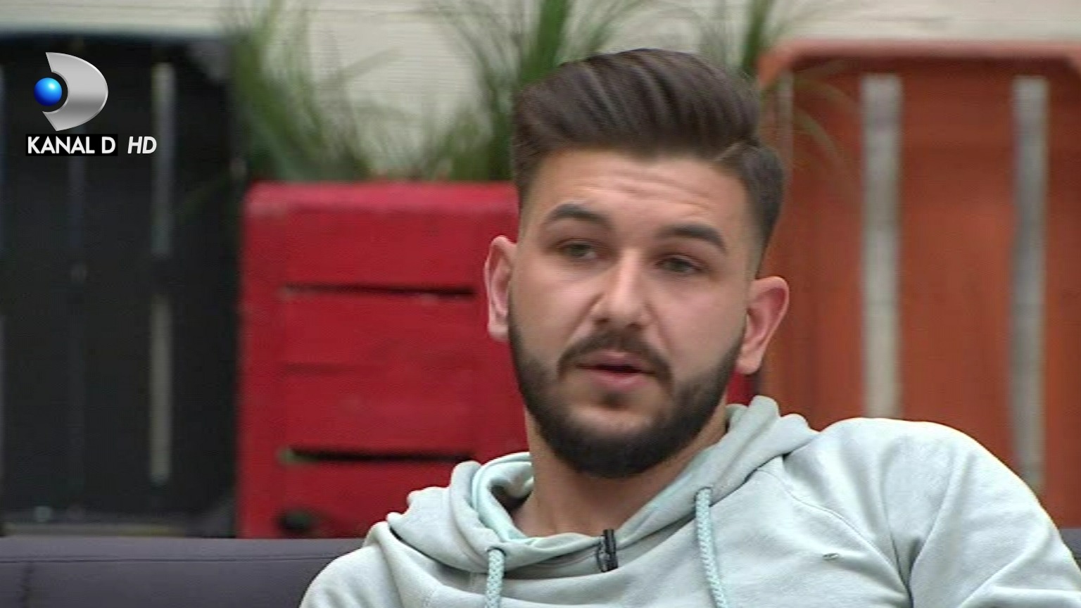 Raffa scapă porumbelul! "Toți băieții din casă fac asta seara" Andreea ...