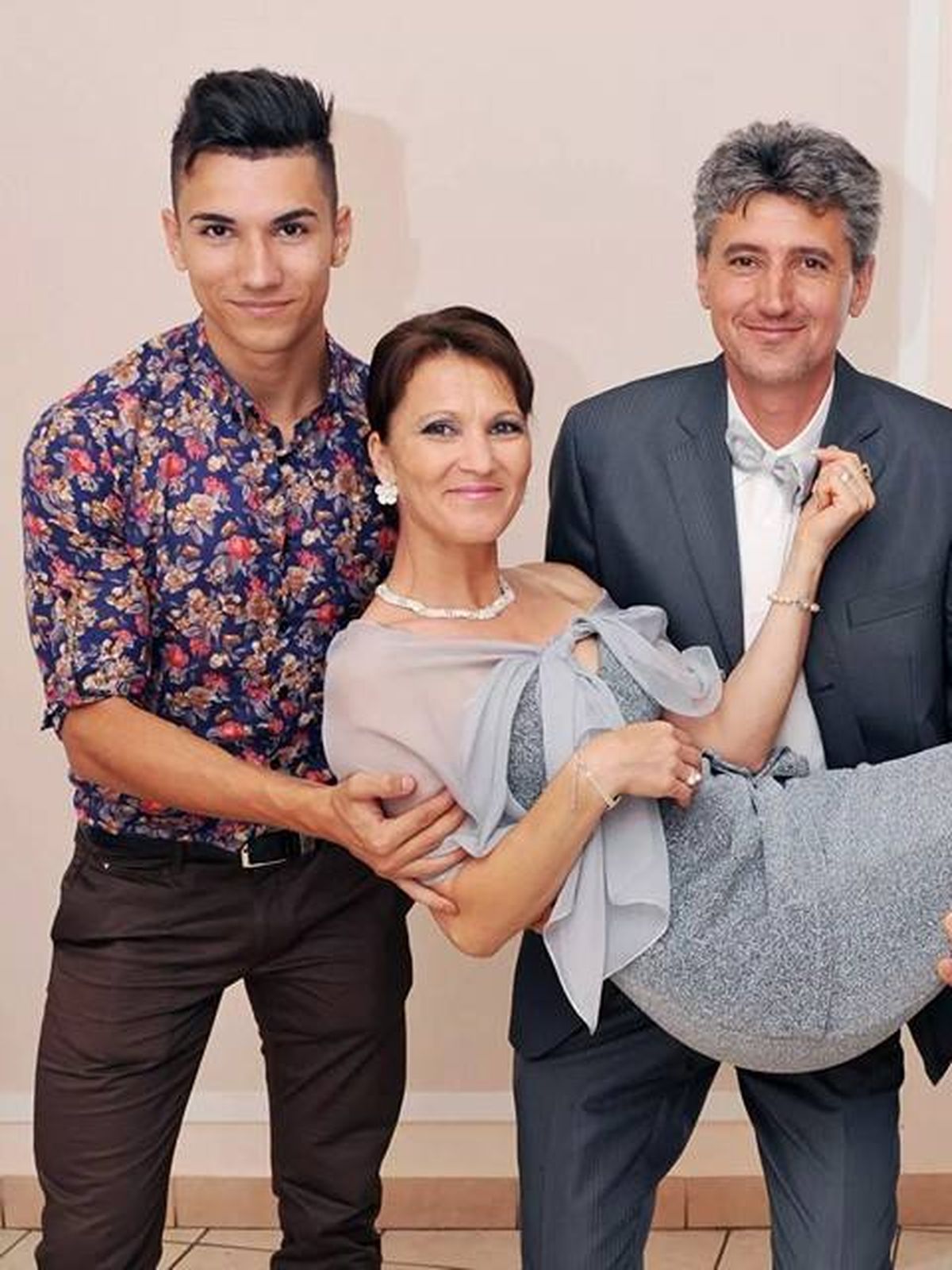 Foto Ce mamă superbă și tânără are Cezar de la "Puterea dragostei ...