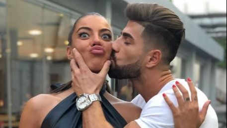 Roxana de la "Puterea dragostei" a dat cartile pe fata! - Kanal D Romania