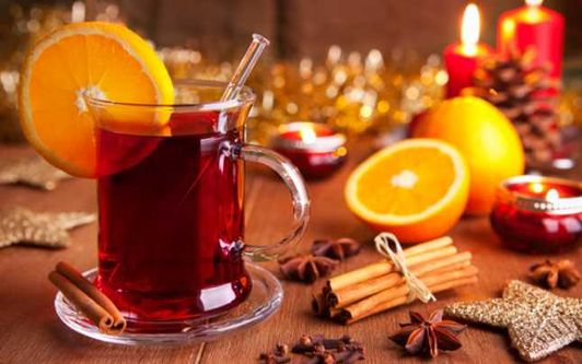 Retete de vin fiert. Cum faci cel mai bun vin fiert pentru musafiri ...