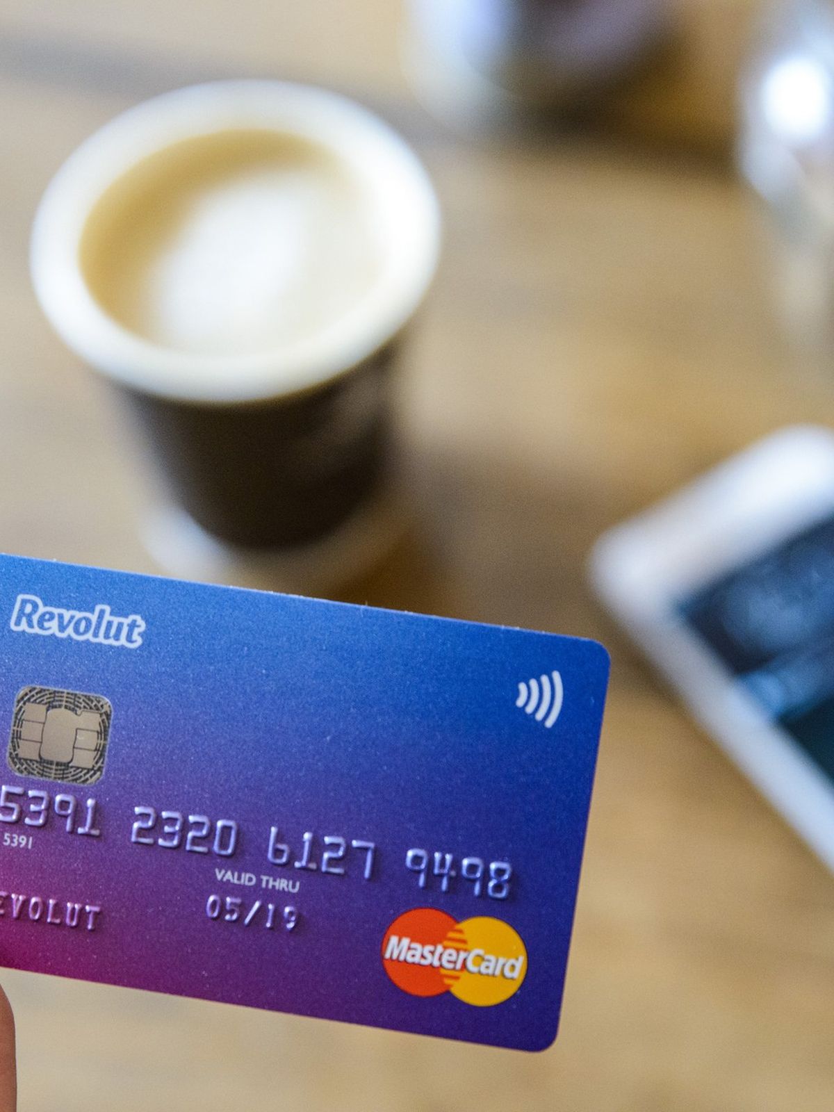 Cont blocat la Revolut: ce trebuie sa faci ca sa il deblochezi - Kanal ...